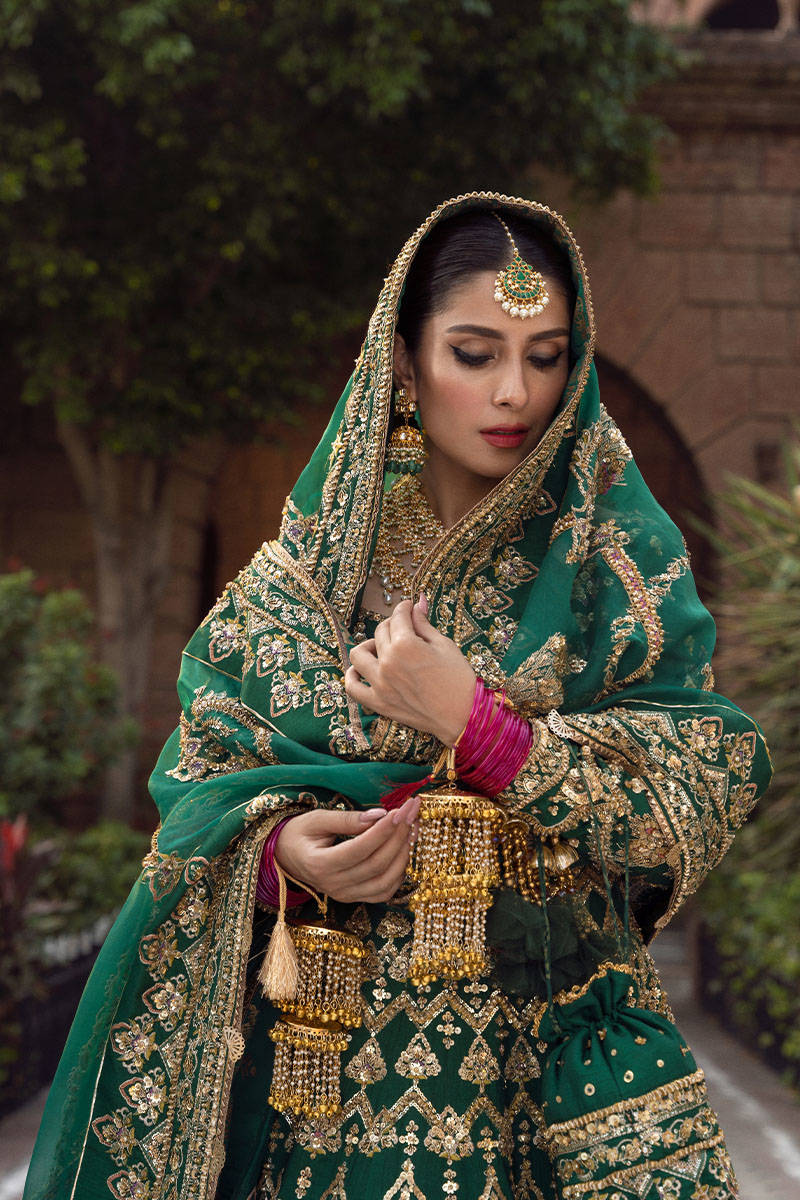 NAZNEEN – Tehzeeb